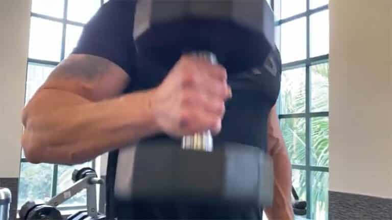 Dumbbell Hammer Curl [Bicep Exercise] - SuperHuman Fitness