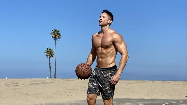 Overhead Tricep Press with Dumbbells - SuperHuman Fitness Overhead Tricep Press with Dumbbells - SuperHuman Fitness