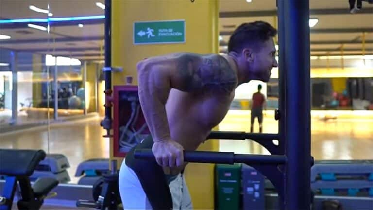 Chest Dips Exercise for a Bigger Chest - SuperHuman Fitness